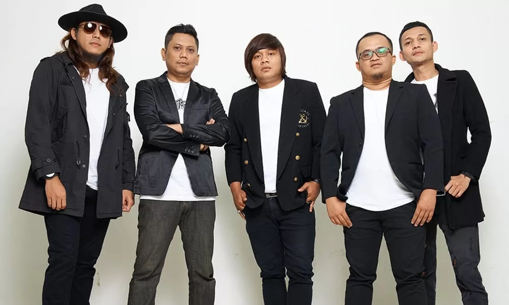Angkasa Band Siap Serang Makhluk Angkasa